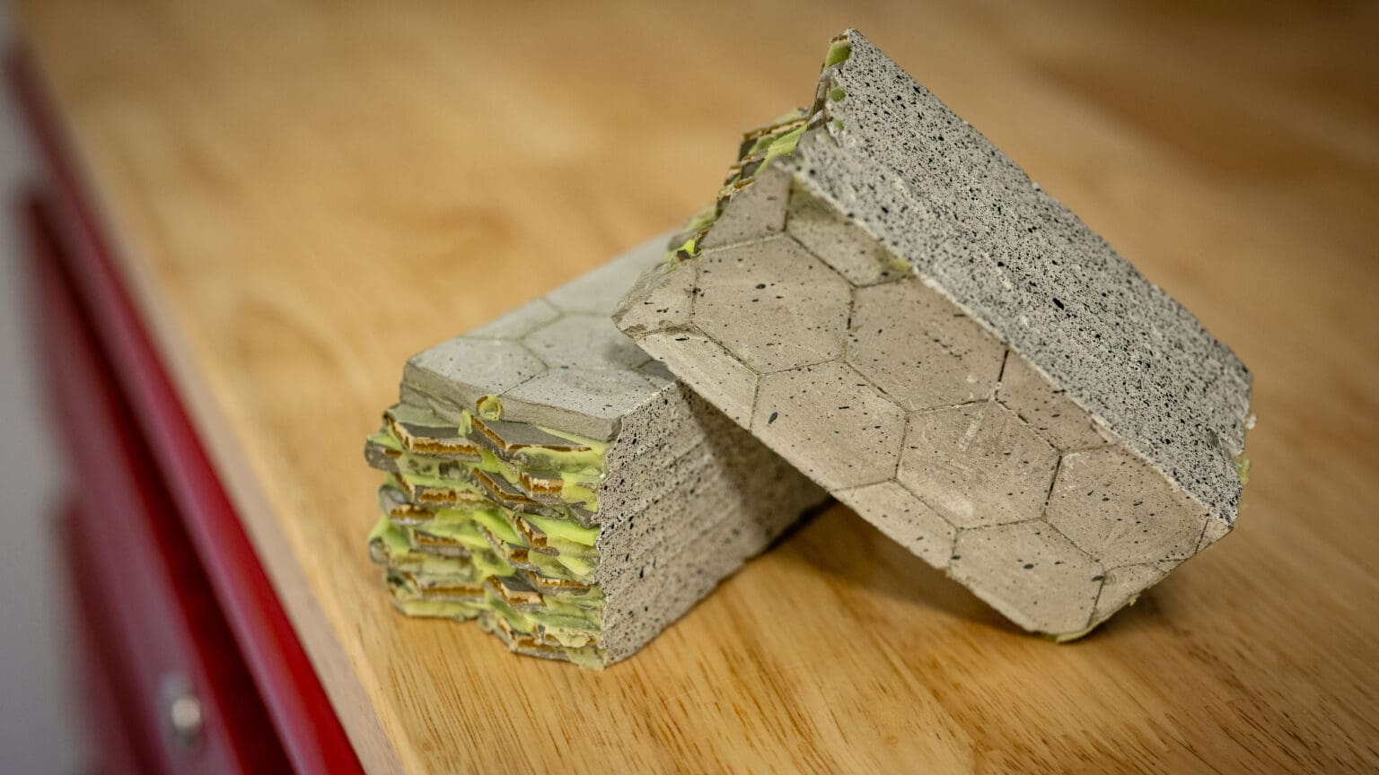 Schicht-Beton mit Perlmutt‑Struktur - Leichtbauwelt